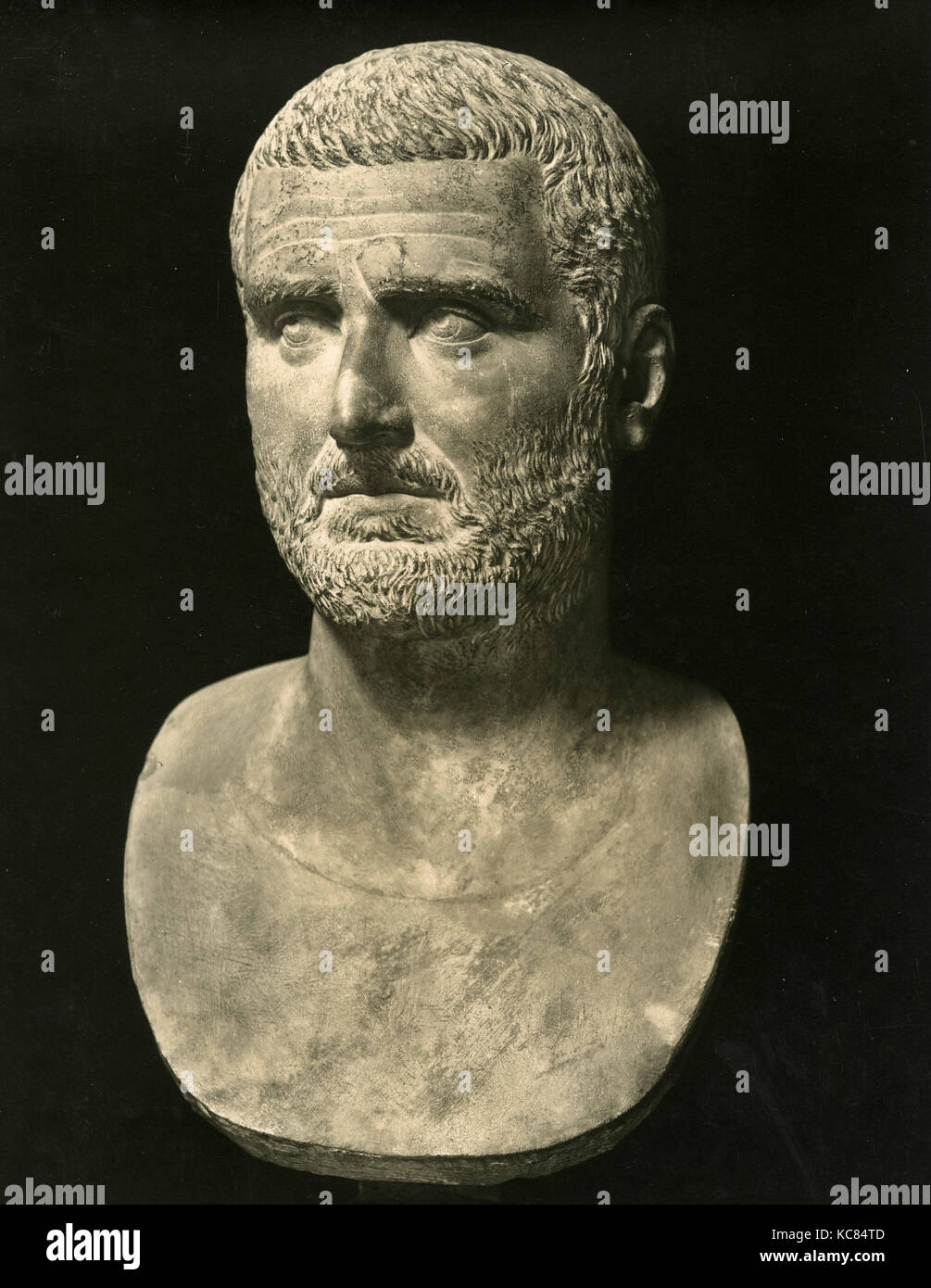 Gordian hi-res stock photography and images - Alamy