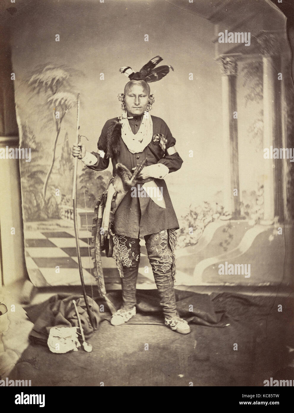 Plains indian hi-res stock photography and images - Alamy