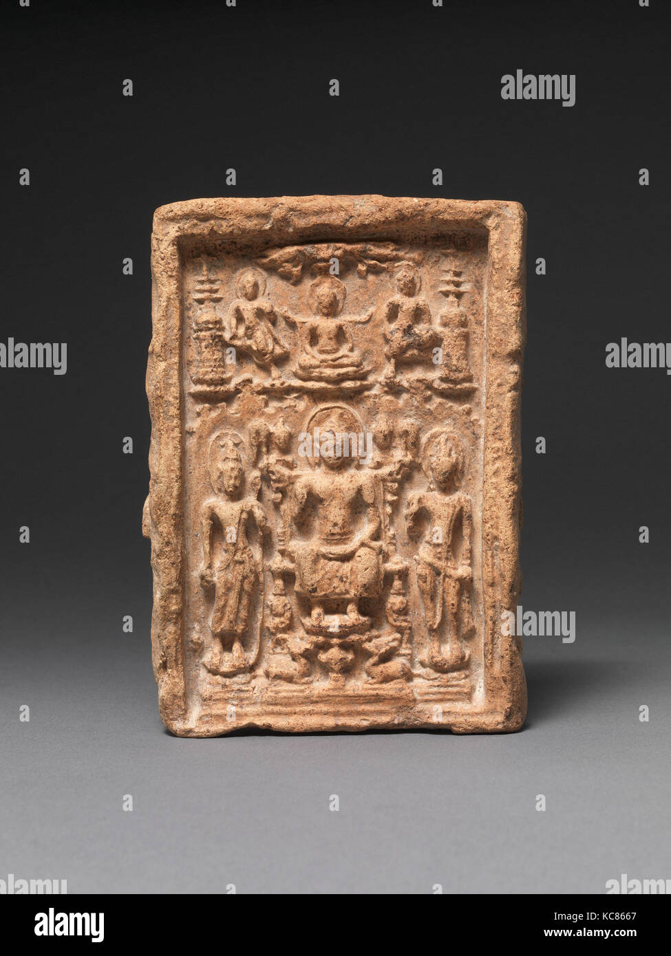 Dvaravati hi-res stock photography and images - Alamy