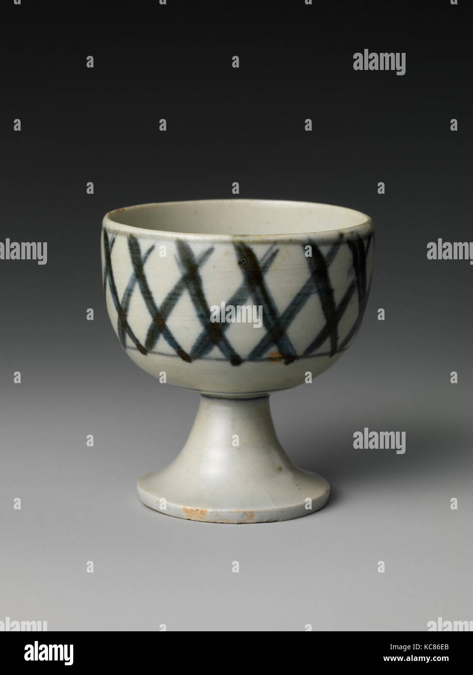 Cup, middle Edo period (1615–1868), Japan, Porcelain with underglaze ...