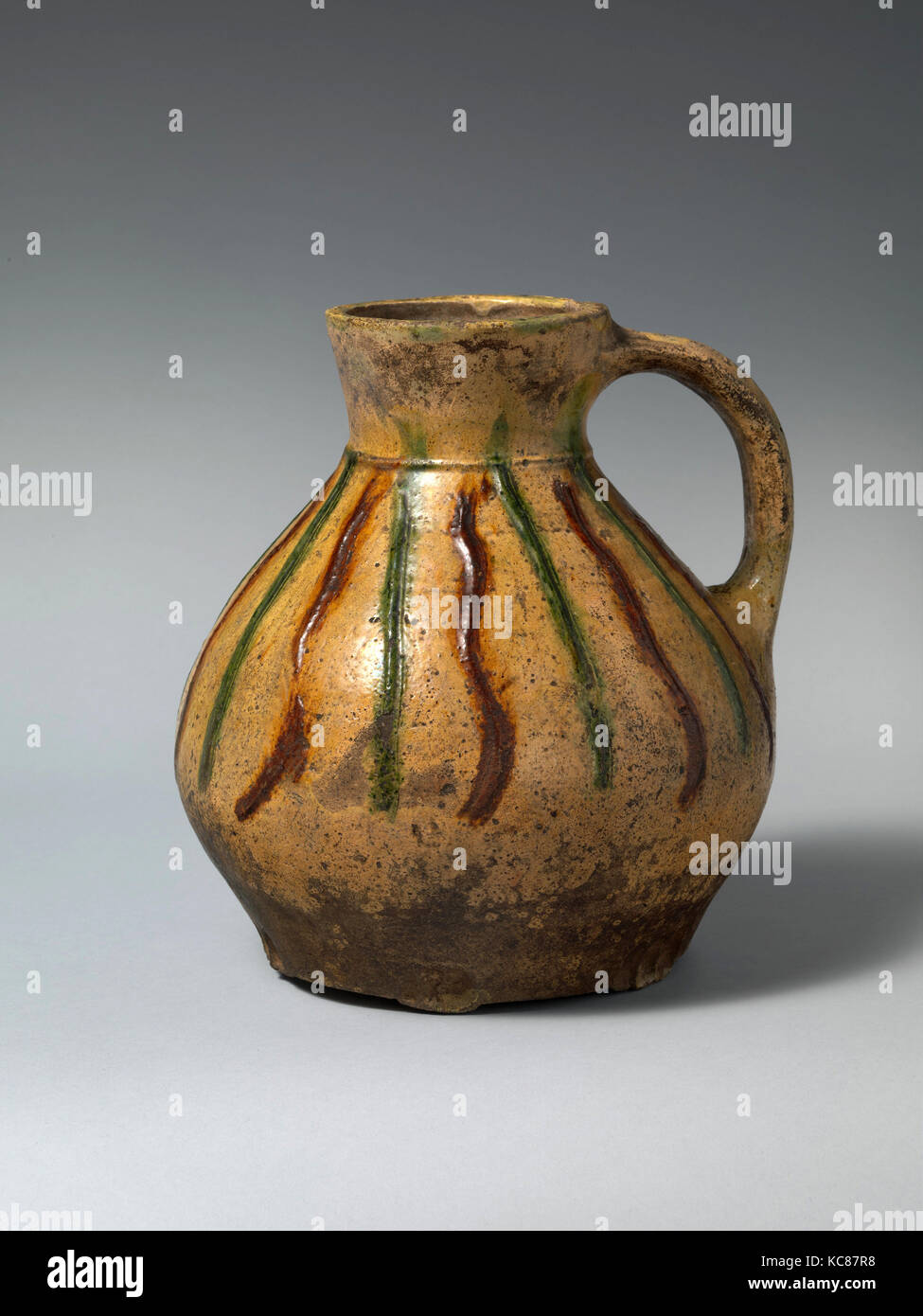 Ceramics pottery made in england hi-res stock photography and images ...