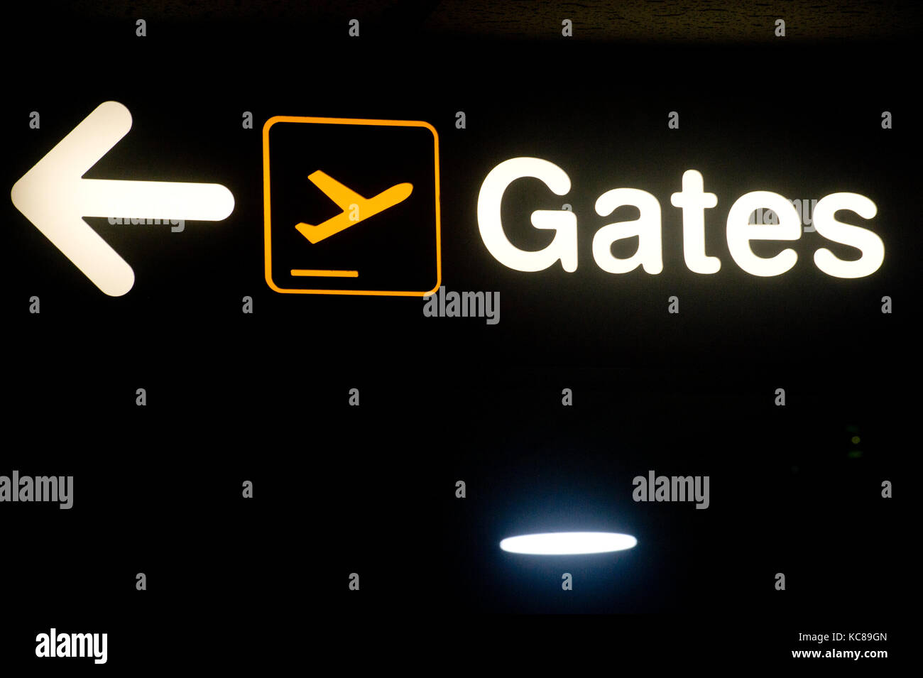 Gates sign at airport Stock Photo - Alamy