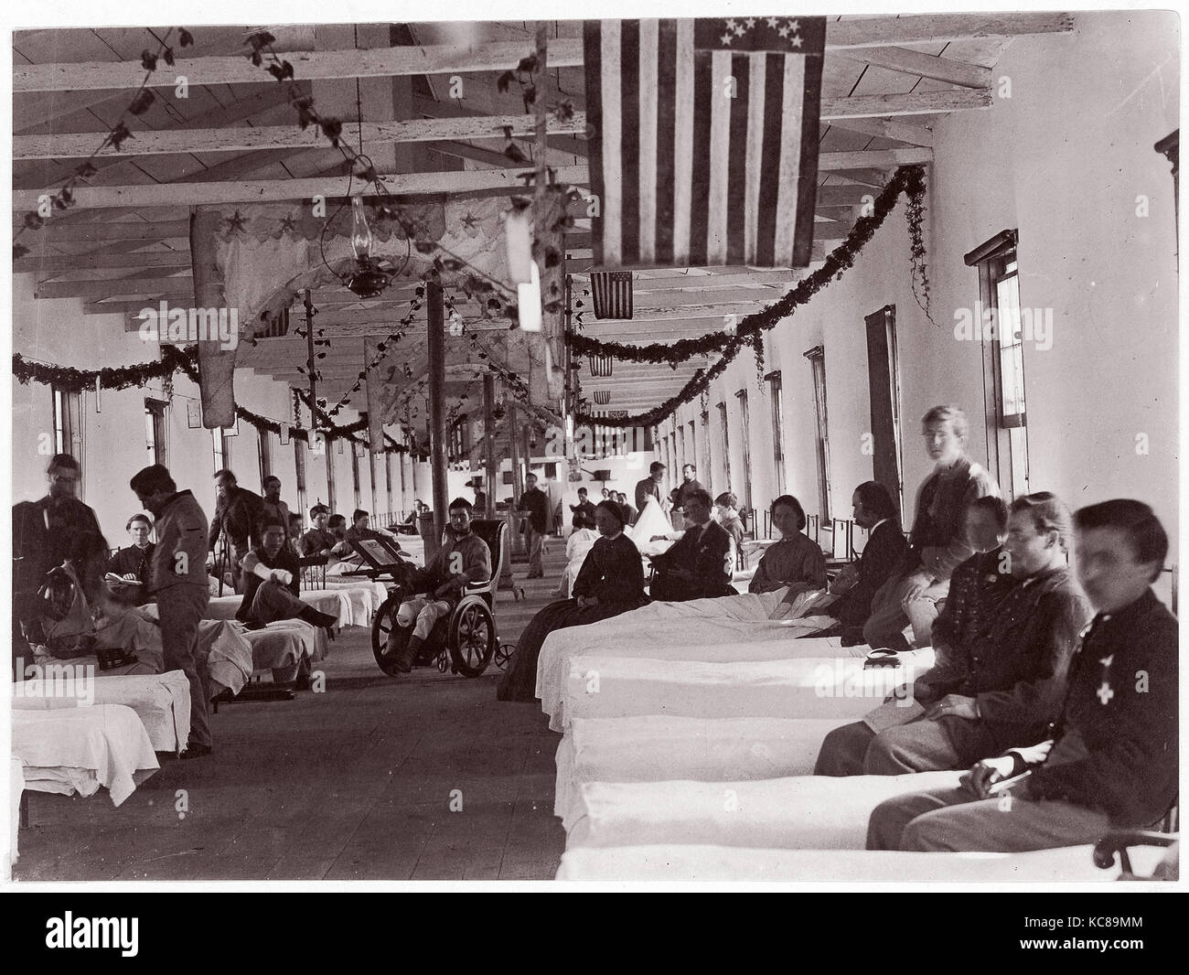 Hospital square hi-res stock photography and images - Alamy