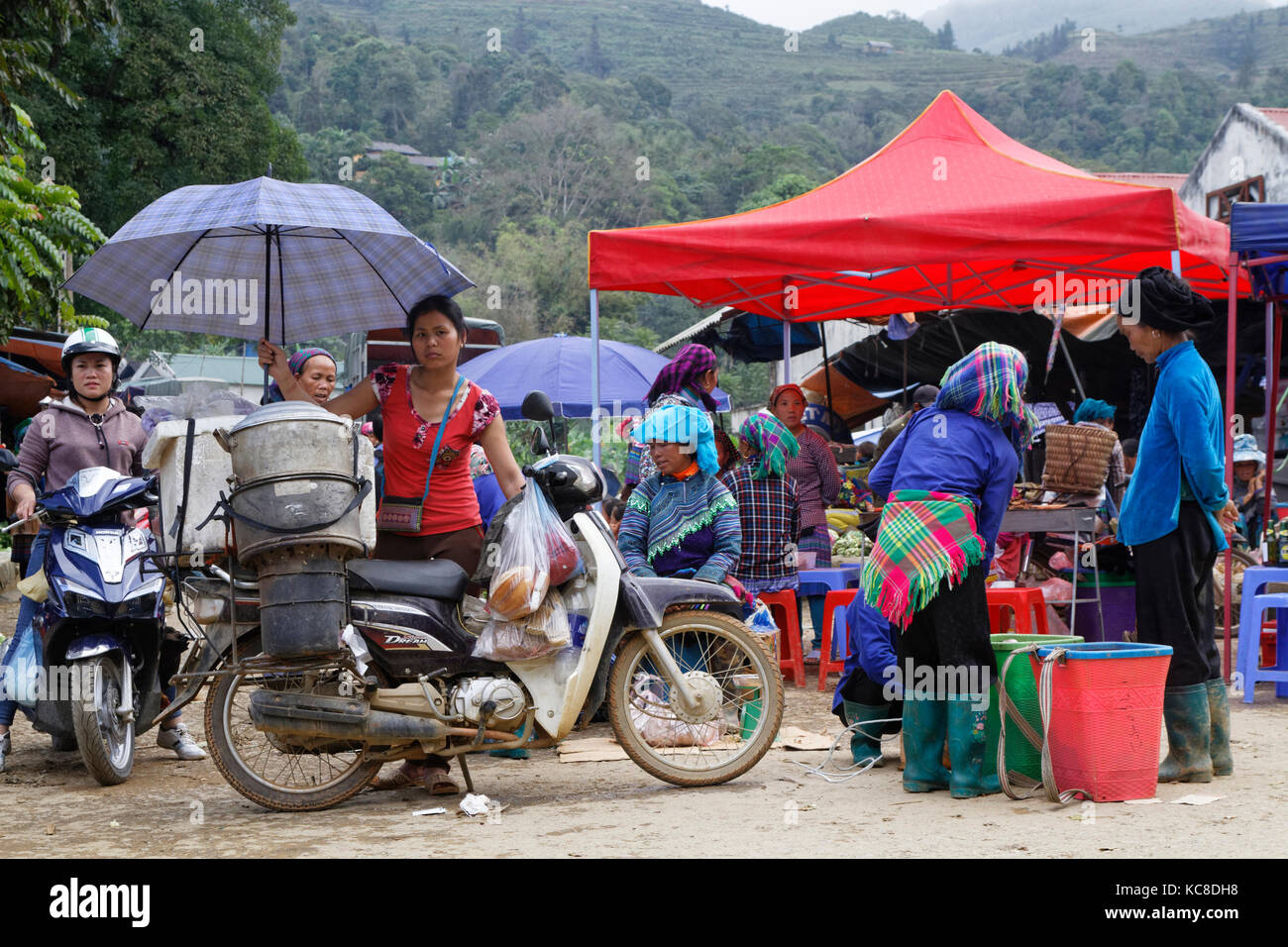 SIN CHENG, VIETNAM, October 26, 2016 : Women on the market. HMong women ...