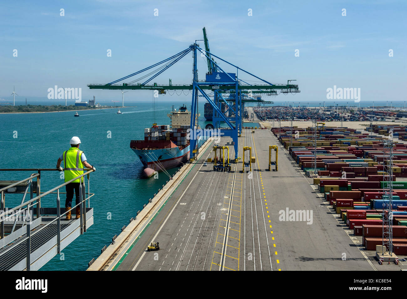 French container ship hi-res stock photography and images - Alamy