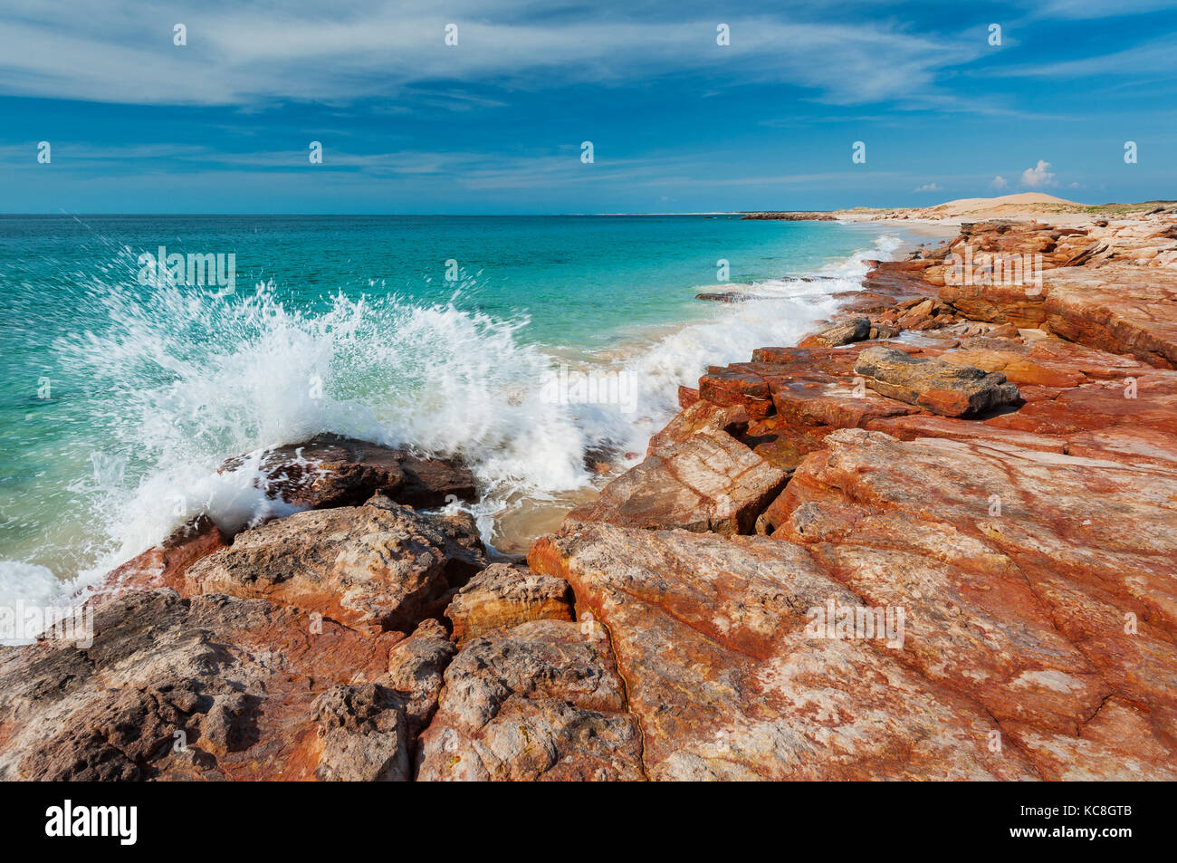 Waves breaking at Cape Leveque on Dampier Peninsula Stock Photo - Alamy