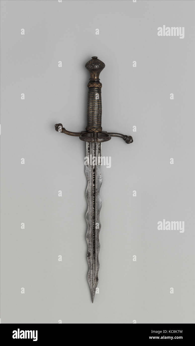 Rapier dagger hi-res stock photography and images - Alamy