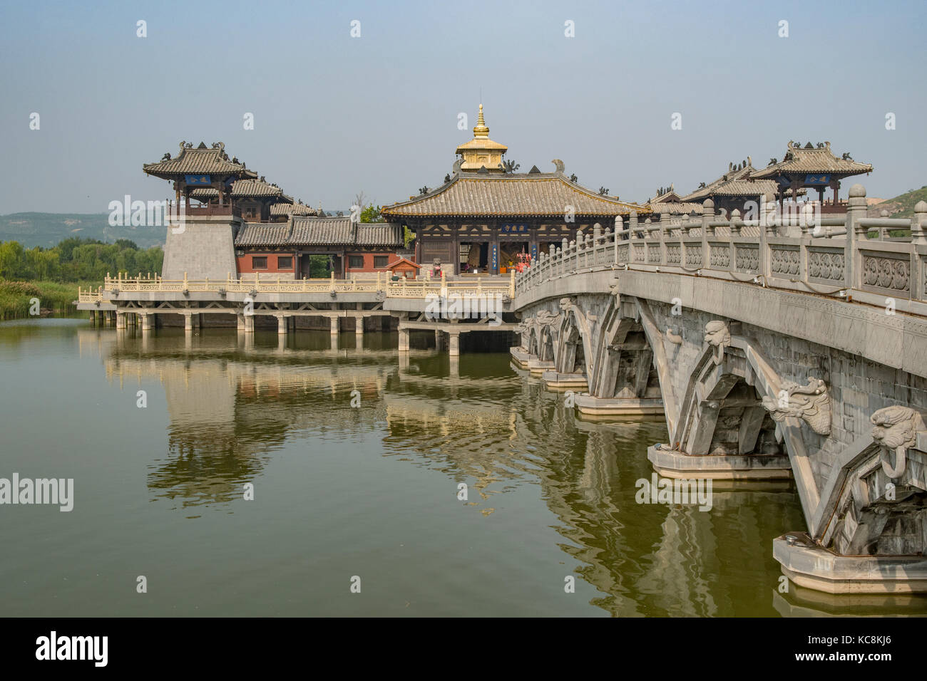 Lingyan Temple, Yungang Grottoes, Shanxi, China Stock Photo - Alamy