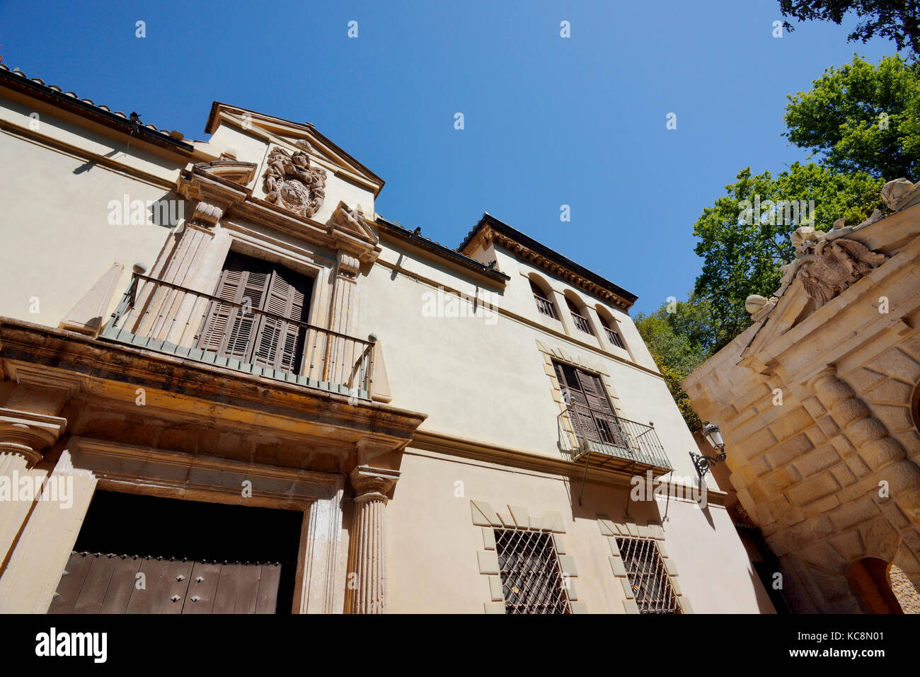 Rooftop and exterior of an ancient building hi-res stock photography ...