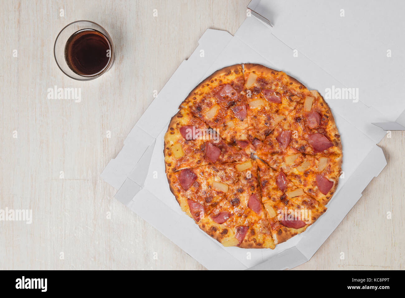 Pizza box text hi-res stock photography and images - Alamy