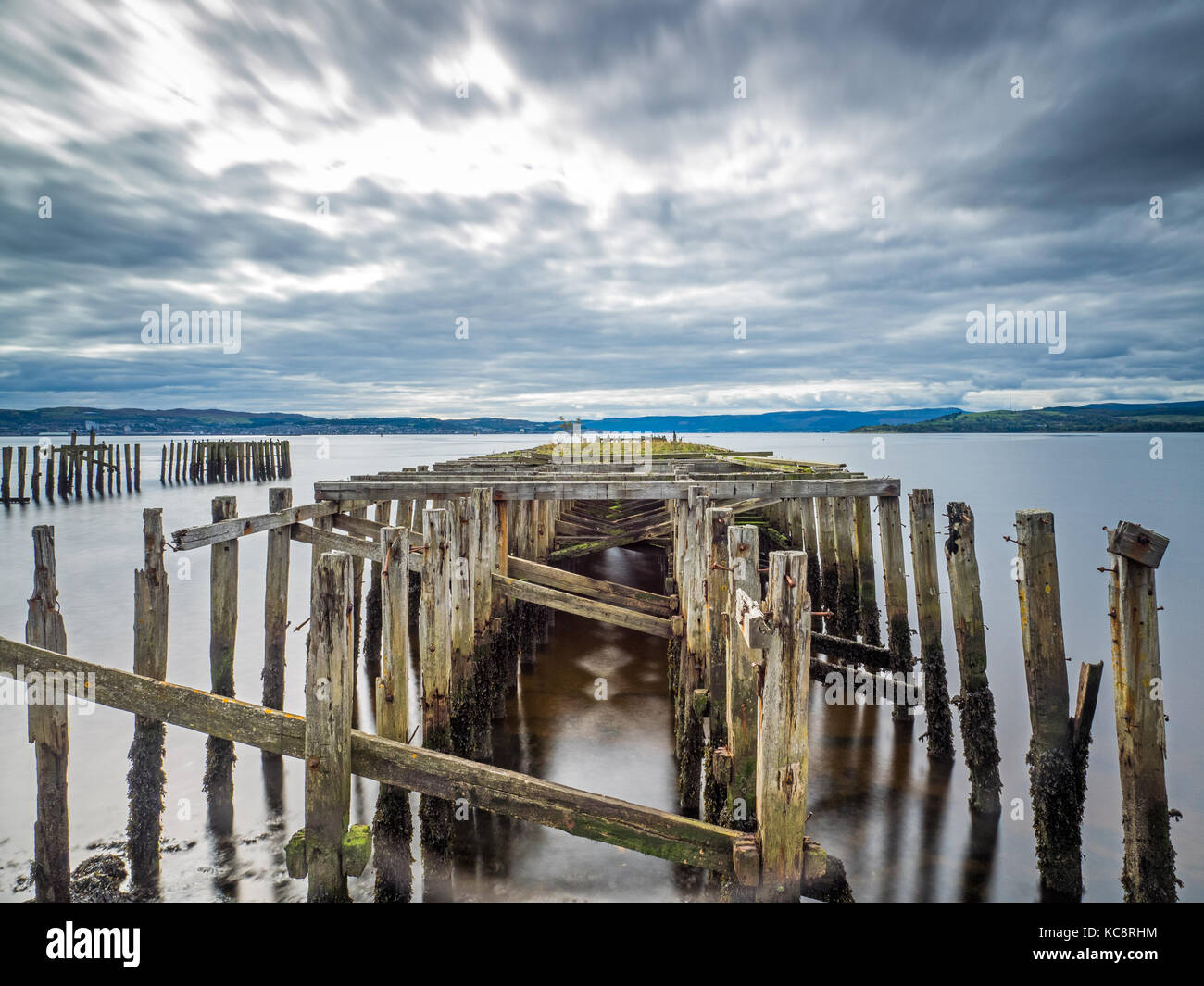 Craigendoran pier hi-res stock photography and images - Alamy