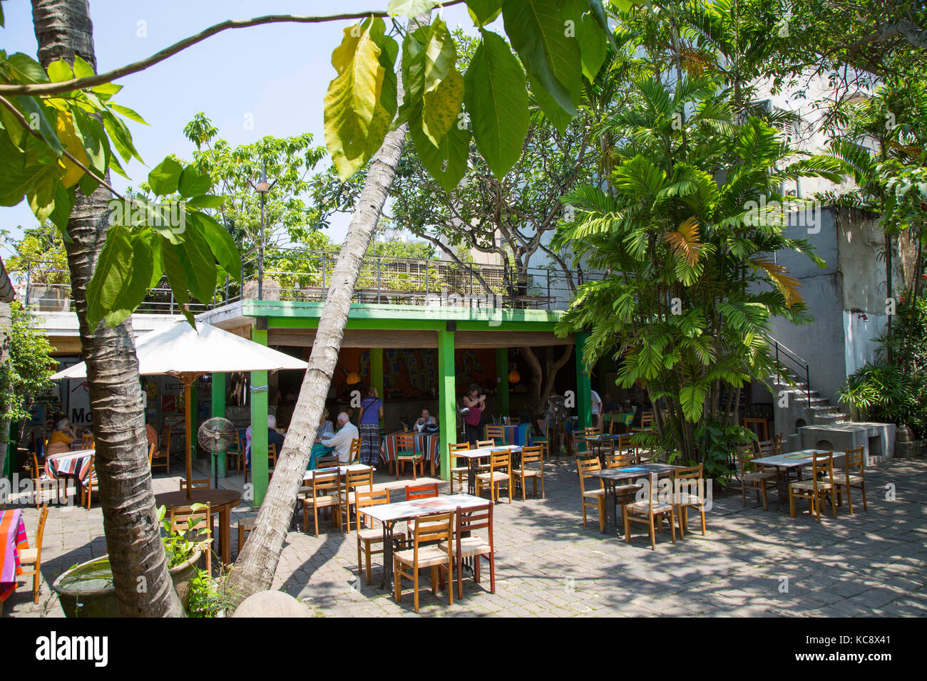 Courtyard cafe in Barefoot shop, Colombo, Sri Lanka, Asia Stock Photo ...