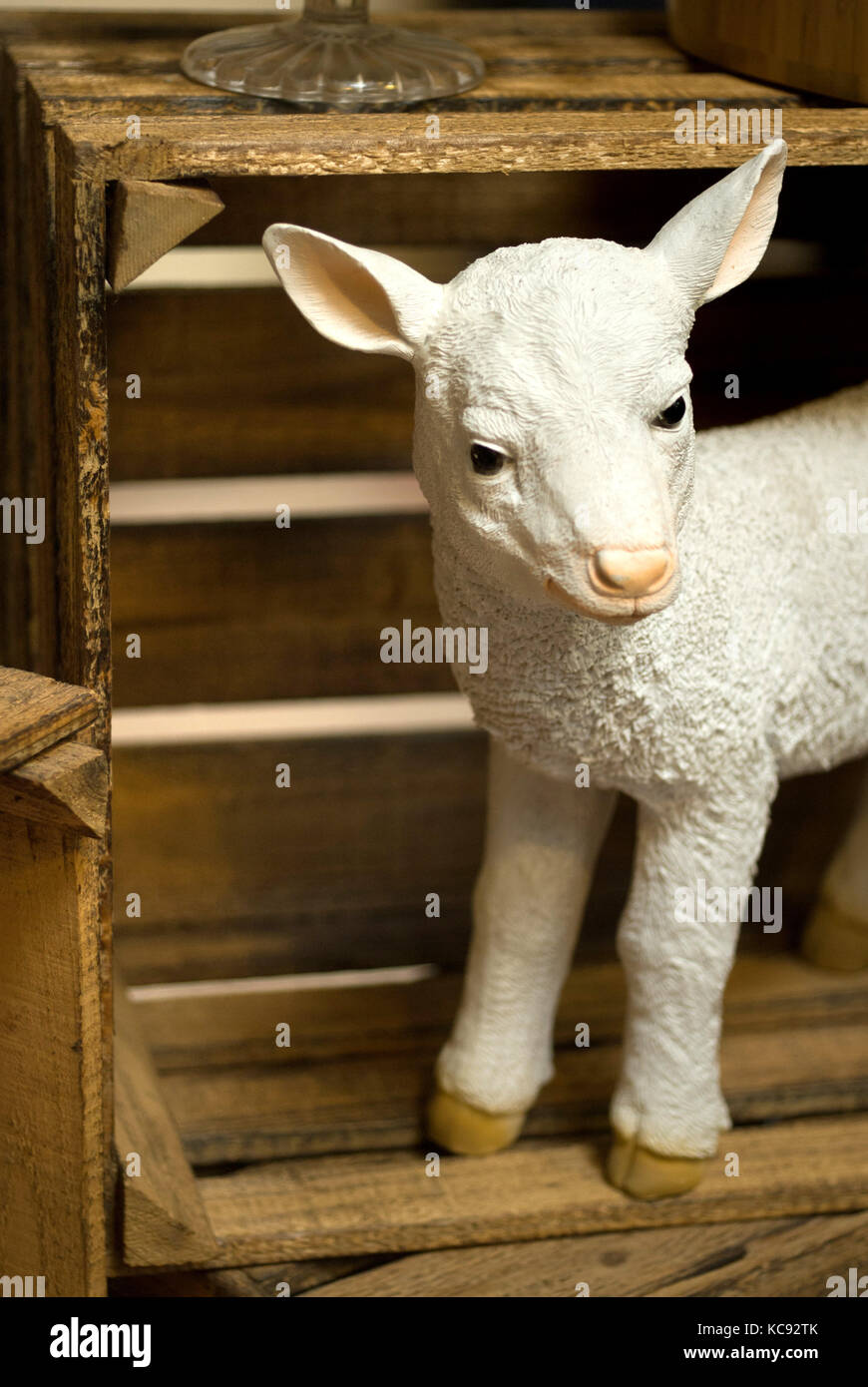 Lamb sculptures hi-res stock photography and images - Alamy