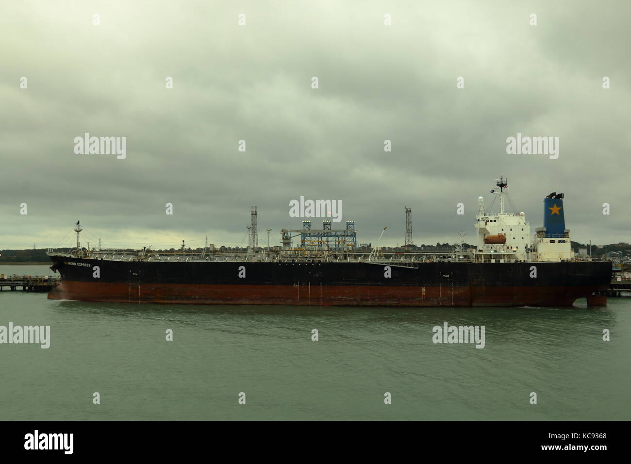 Oil tanker Diamond Express Stock Photo - Alamy