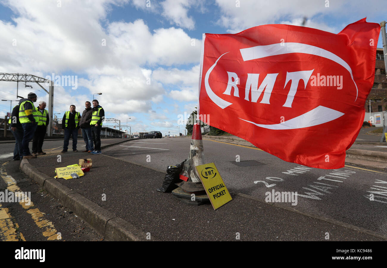 Members of the RMT union on the picket line as they stage a 24-hour ...