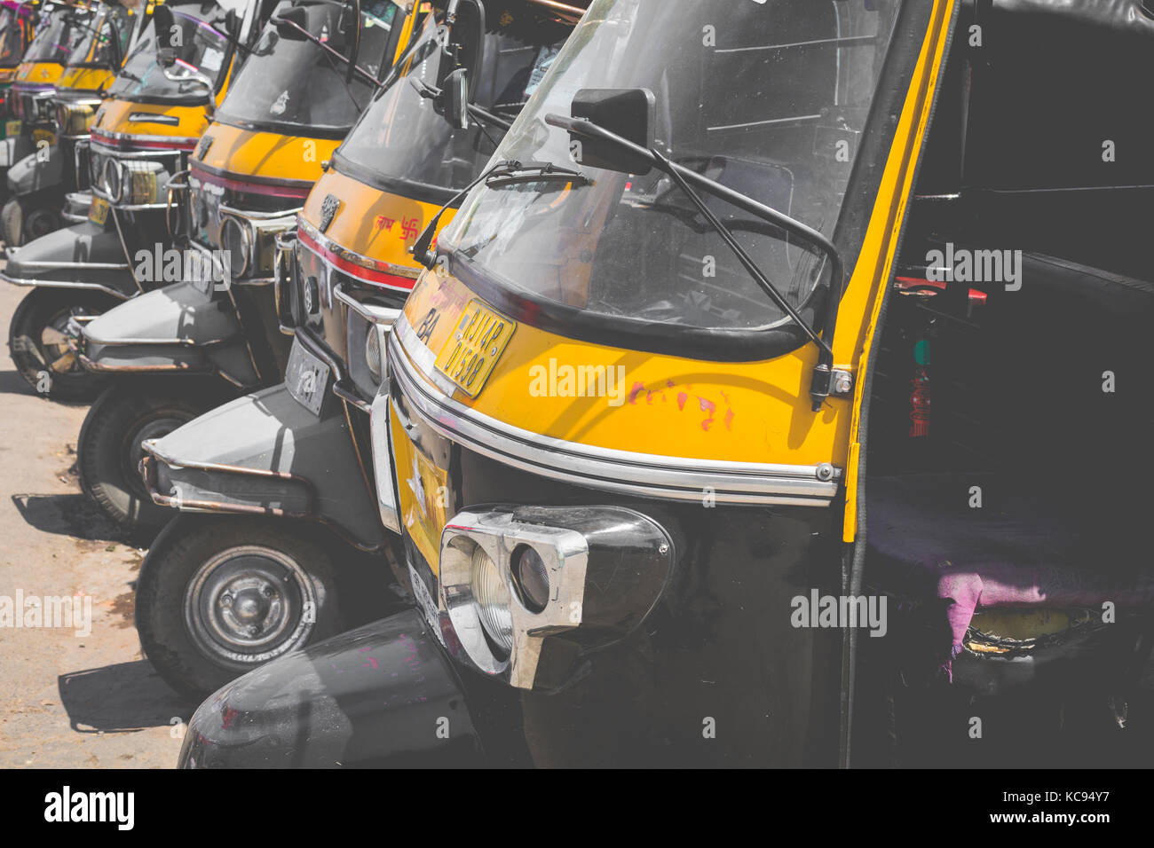 Autorickshaw on streets delhi hi-res stock photography and images - Alamy