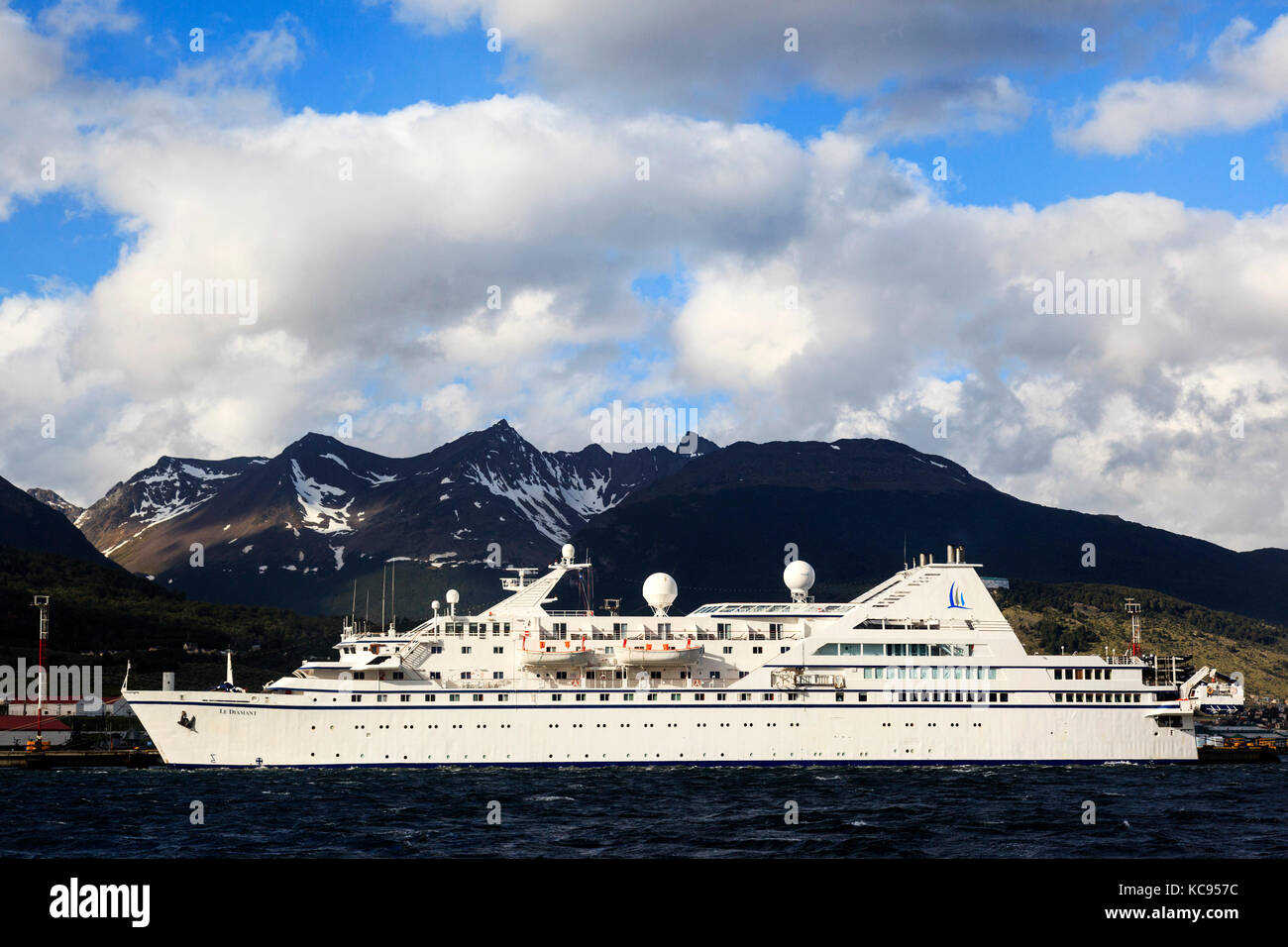 Cruise ship for journeys to Antarctica in the harbour of Ushuaia ...
