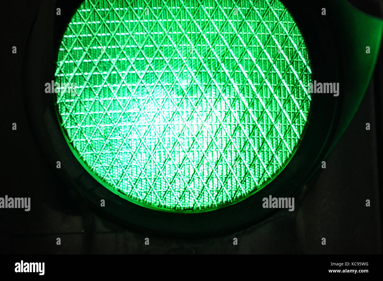 Close up shot of a green traffic light Stock Photo - Alamy