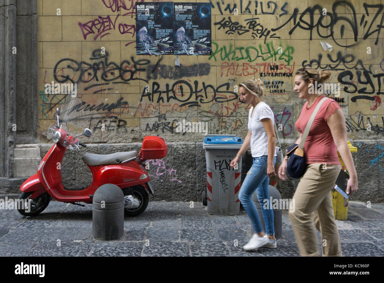 via tribunali napoli naples italy Stock Photo - Alamy