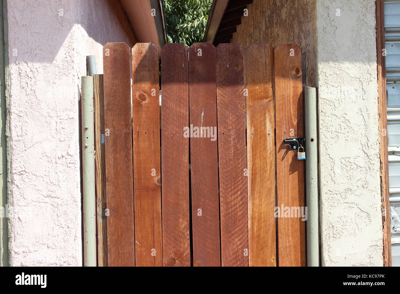 Lock and fence hi-res stock photography and images - Alamy