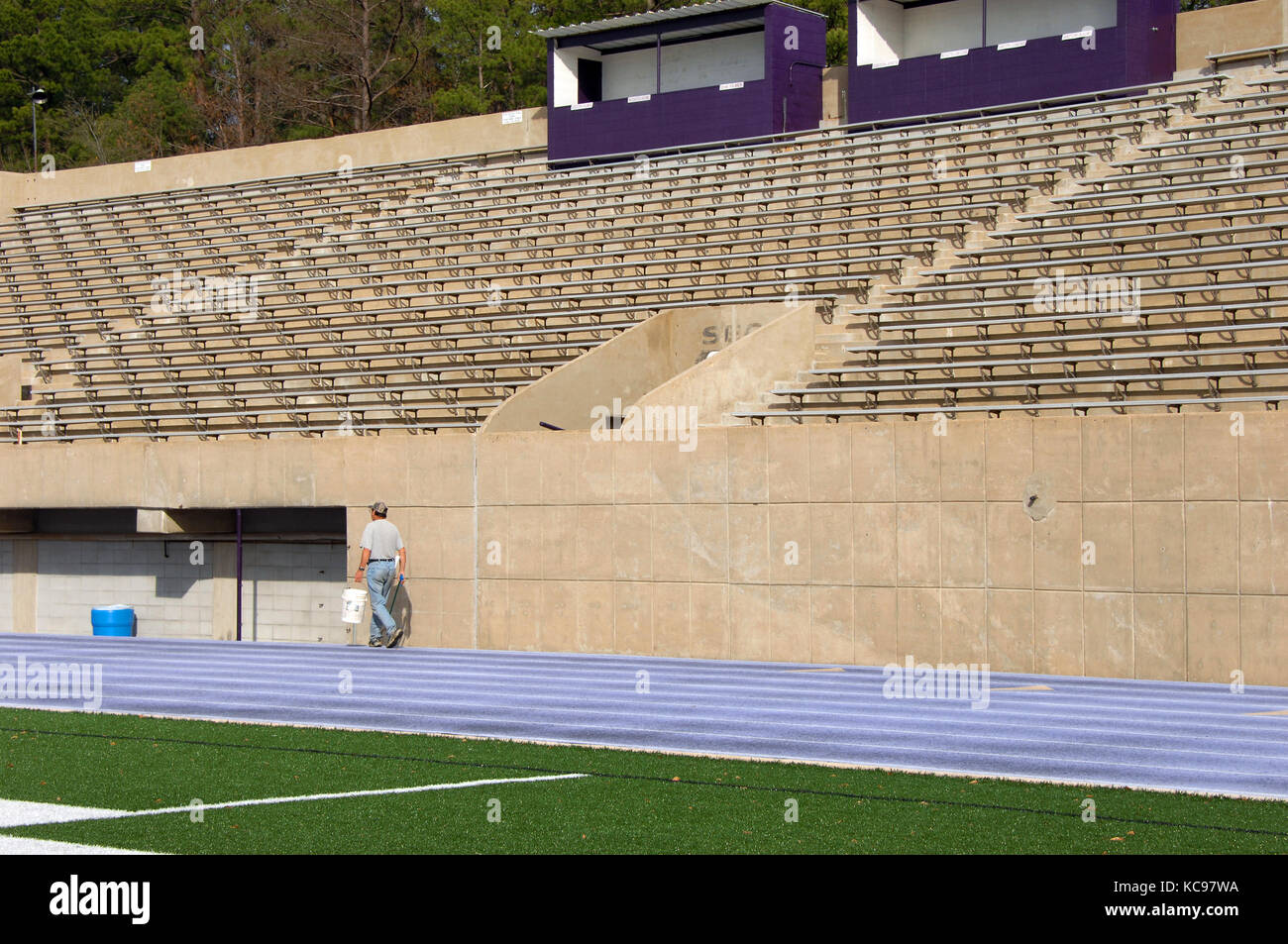Cleaning stadium seats hi-res stock photography and images - Alamy