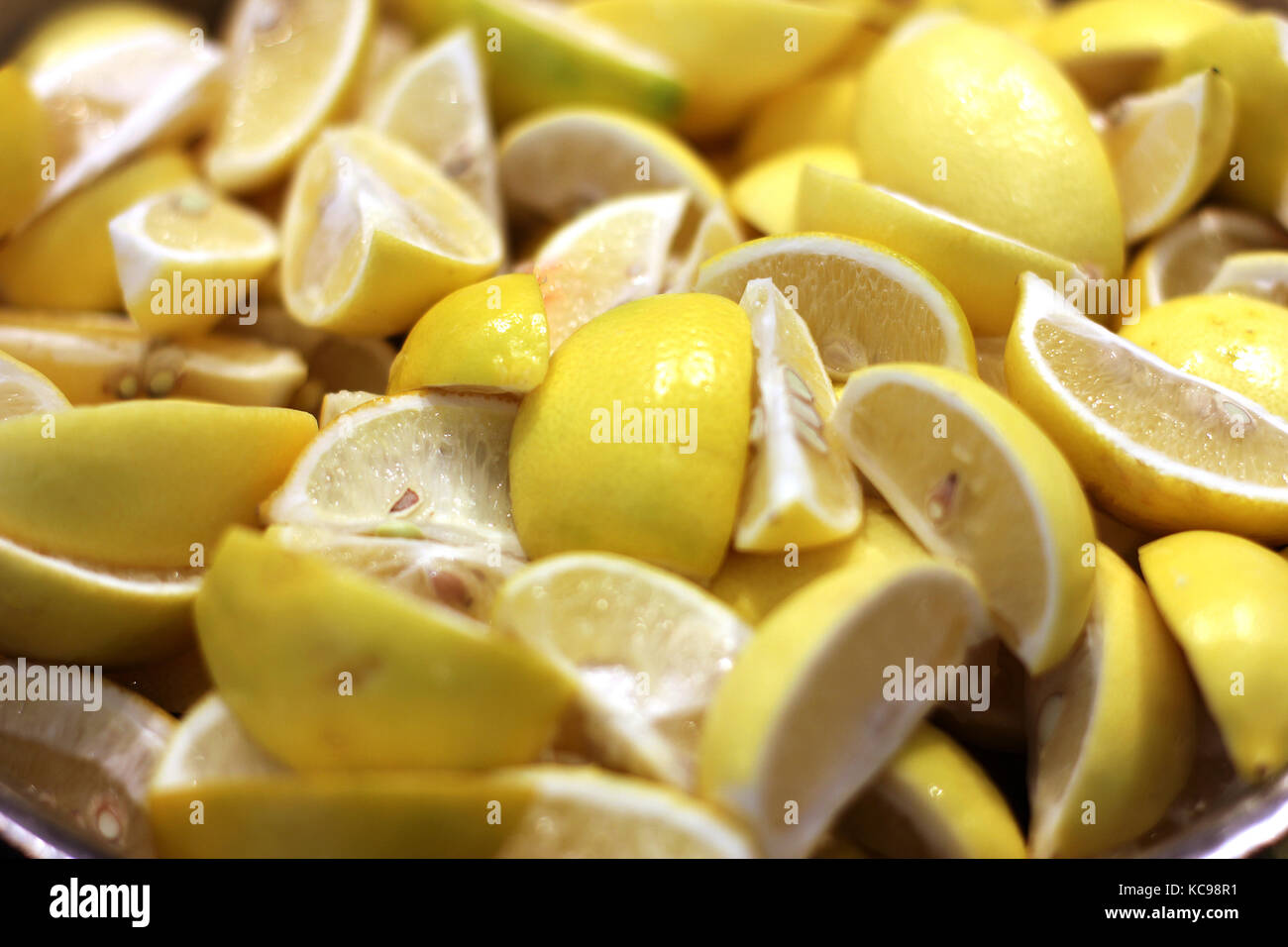 Fresh yellow lemon slices with water drop Stock Photo - Alamy