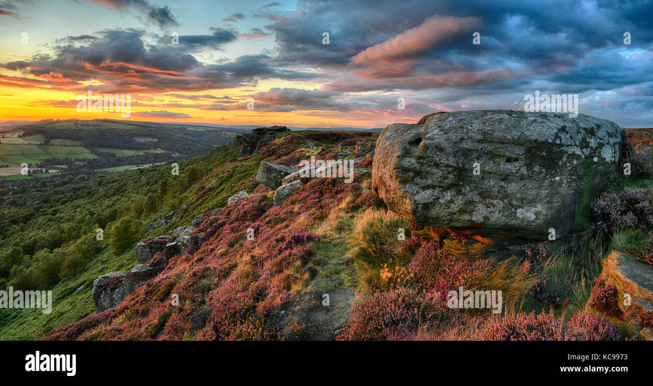 Curbar Edge at sunset Stock Photo - Alamy