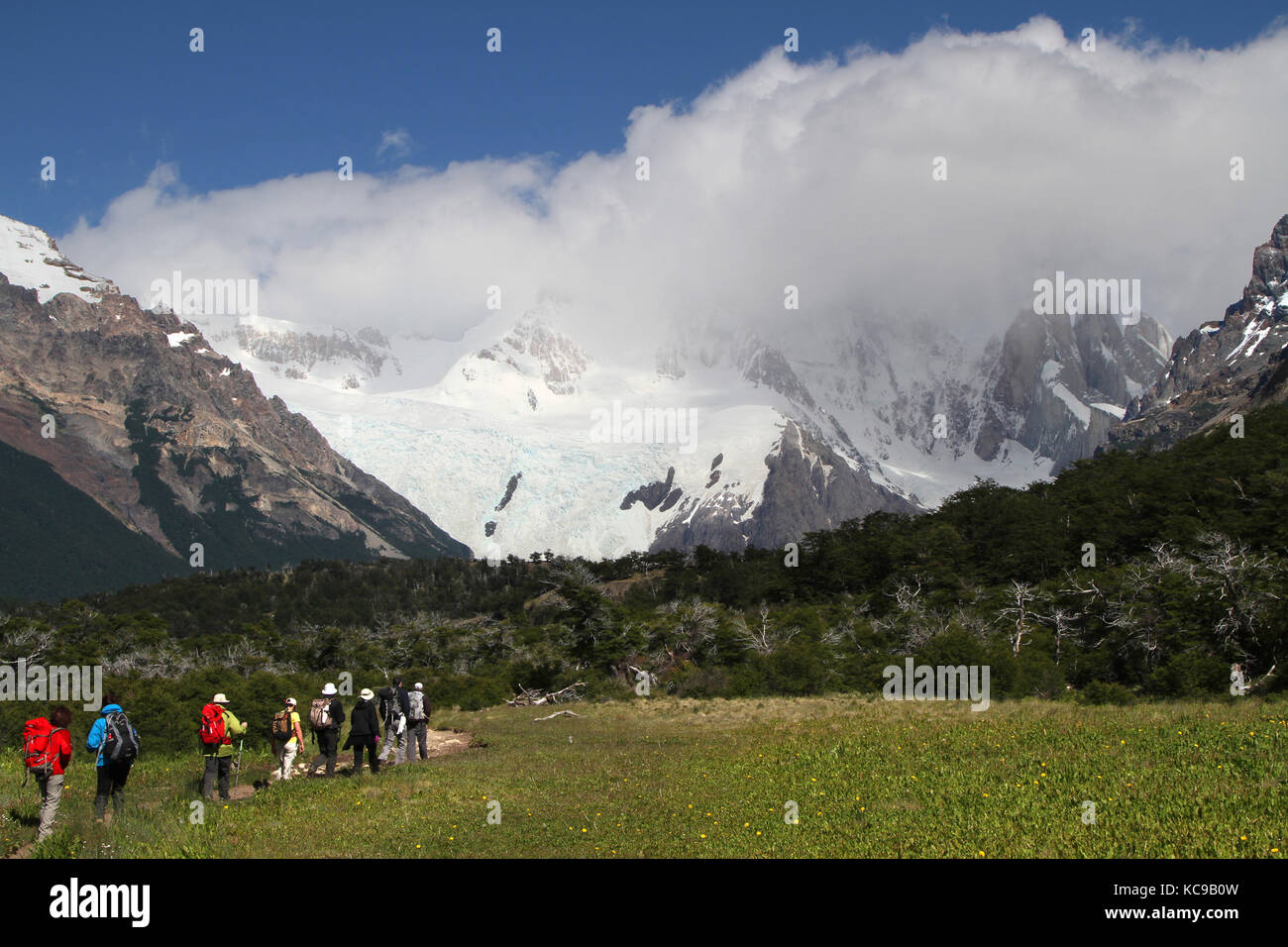 EL CHALTEN, ARGENTINA, DECEMBER 24 : Walkers on paths of Fitz Roy range ...