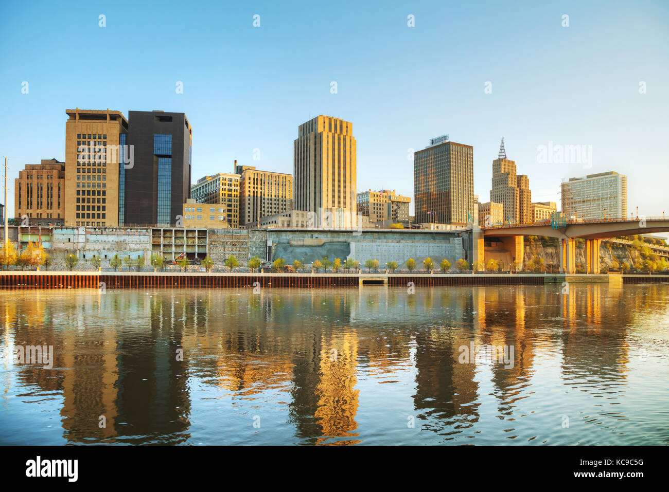 Overview of downtown St. Paul, MN at sunrise Stock Photo - Alamy