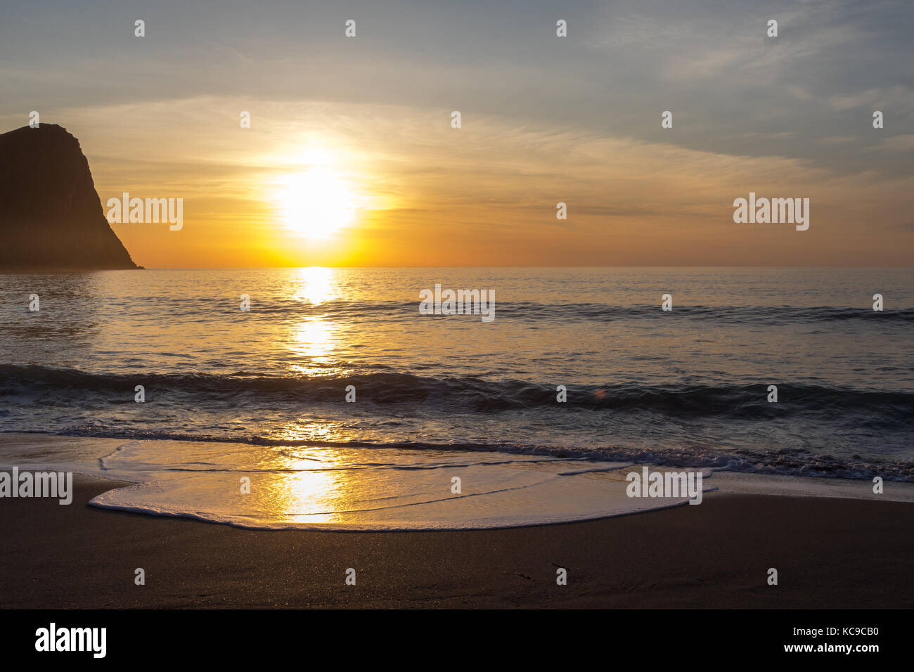 Sunset at Unstad Beach, the surfers paradise in Lofoten Islands, Norway ...