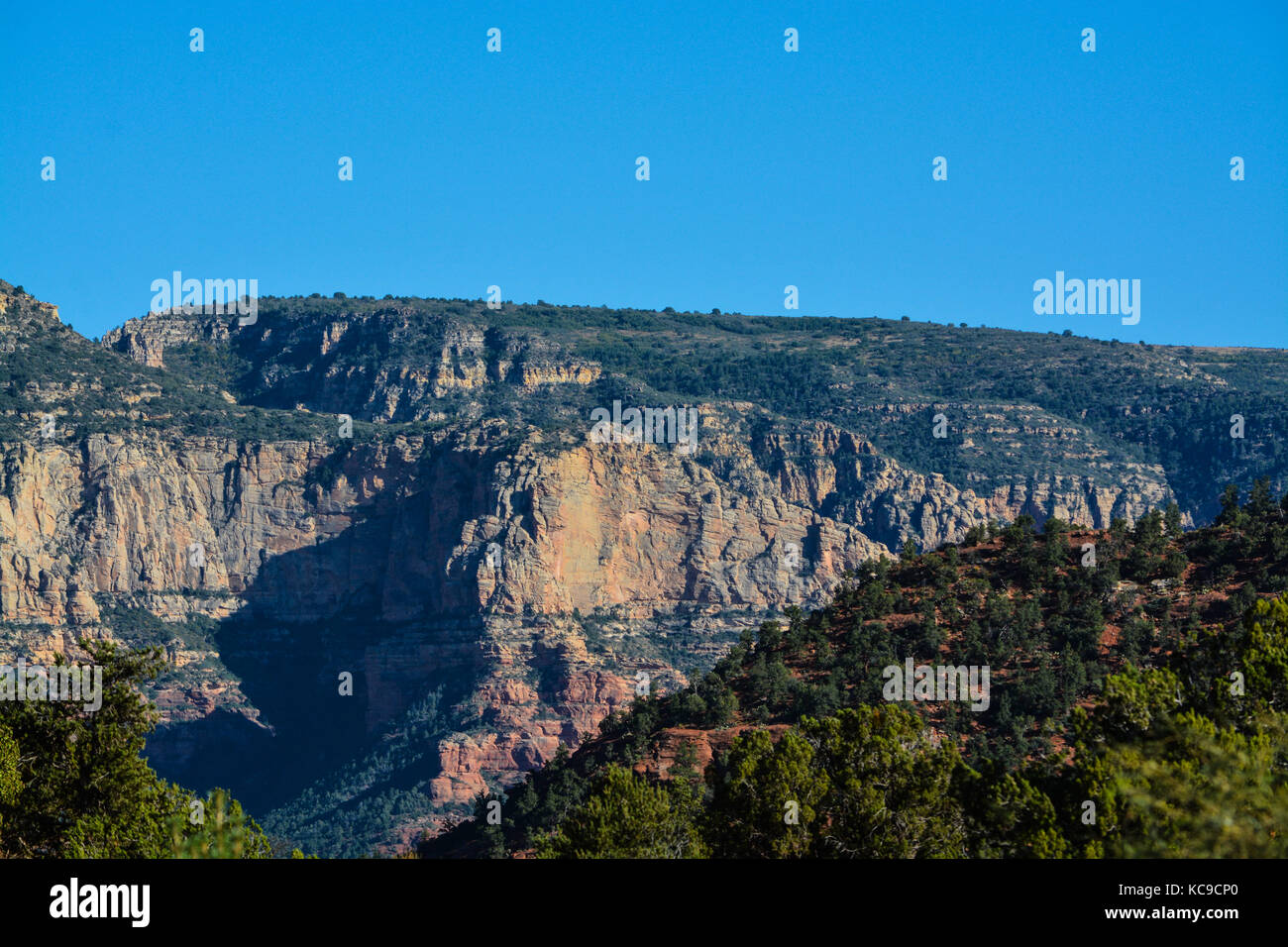 Towering landscape in Sedona Arizona Stock Photo - Alamy