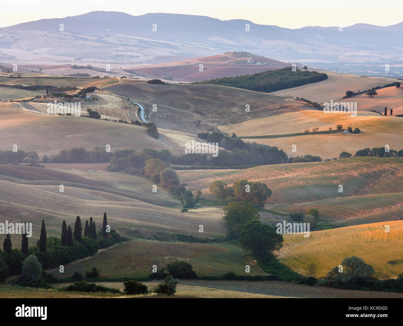 Beautiful landscape of summer morning sunrise countryside in Italy with ...