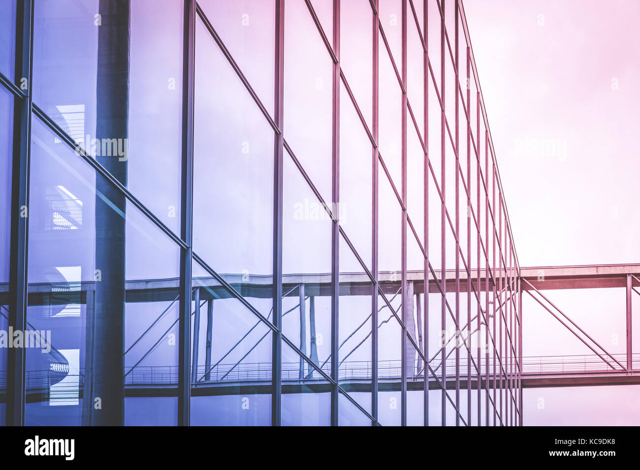 Modern corporate building glass hi-res stock photography and images - Alamy