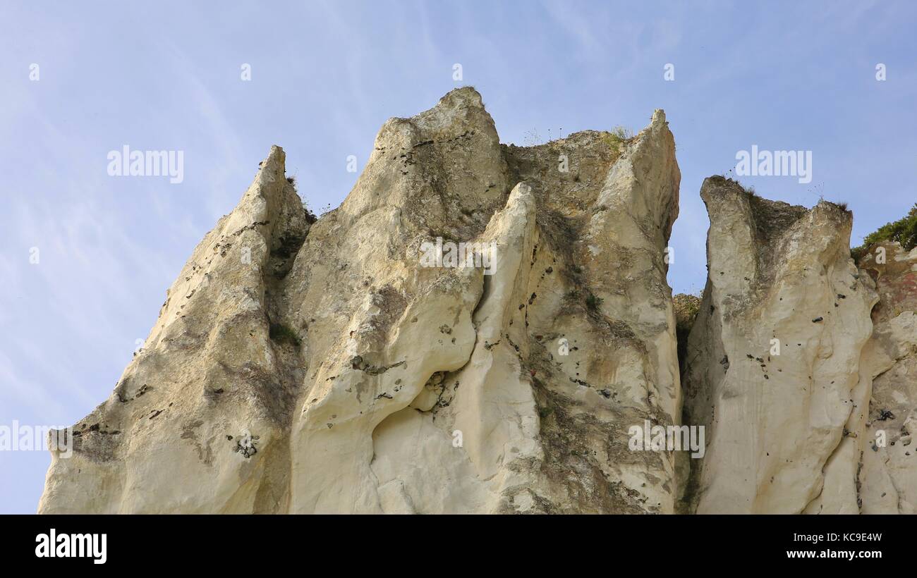 Chalk rock shaped by wind and weather Stock Photo - Alamy