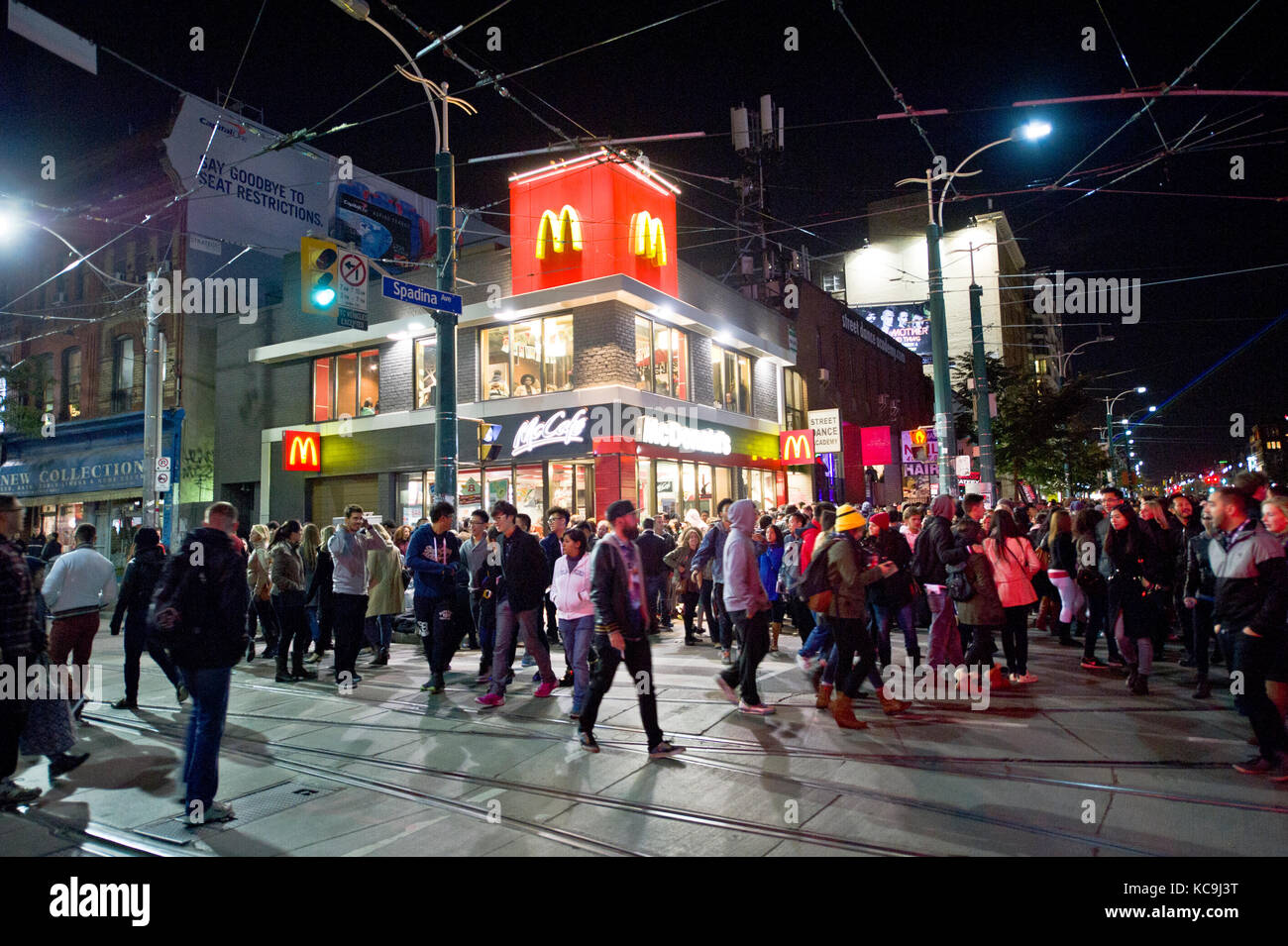 Toronto queen street cafe hi-res stock photography and images - Alamy