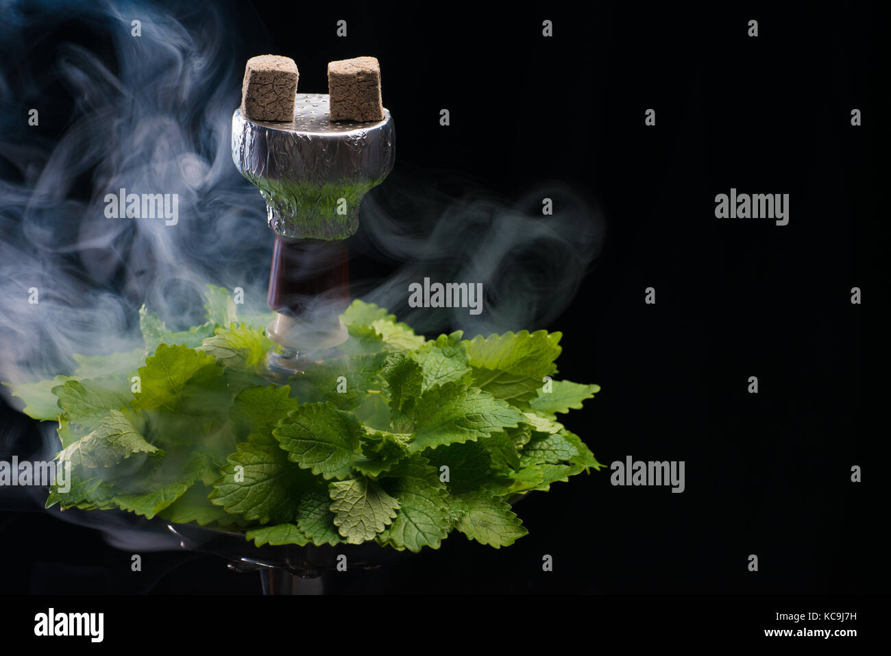 Mint smoking hookah Stock Photo - Alamy