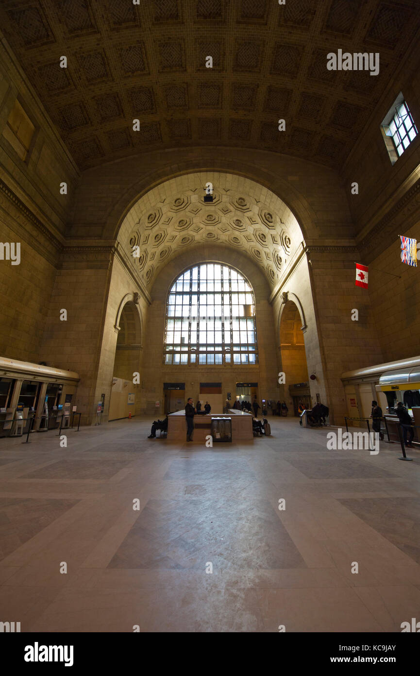 Toronto Union Station interior Stock Photo - Alamy