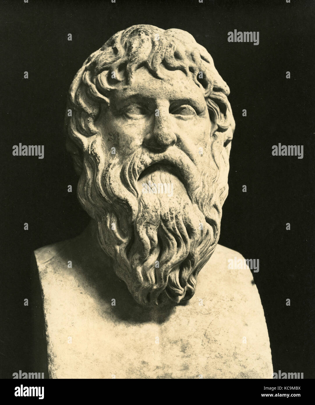 Philosopher bust hi-res stock photography and images - Alamy