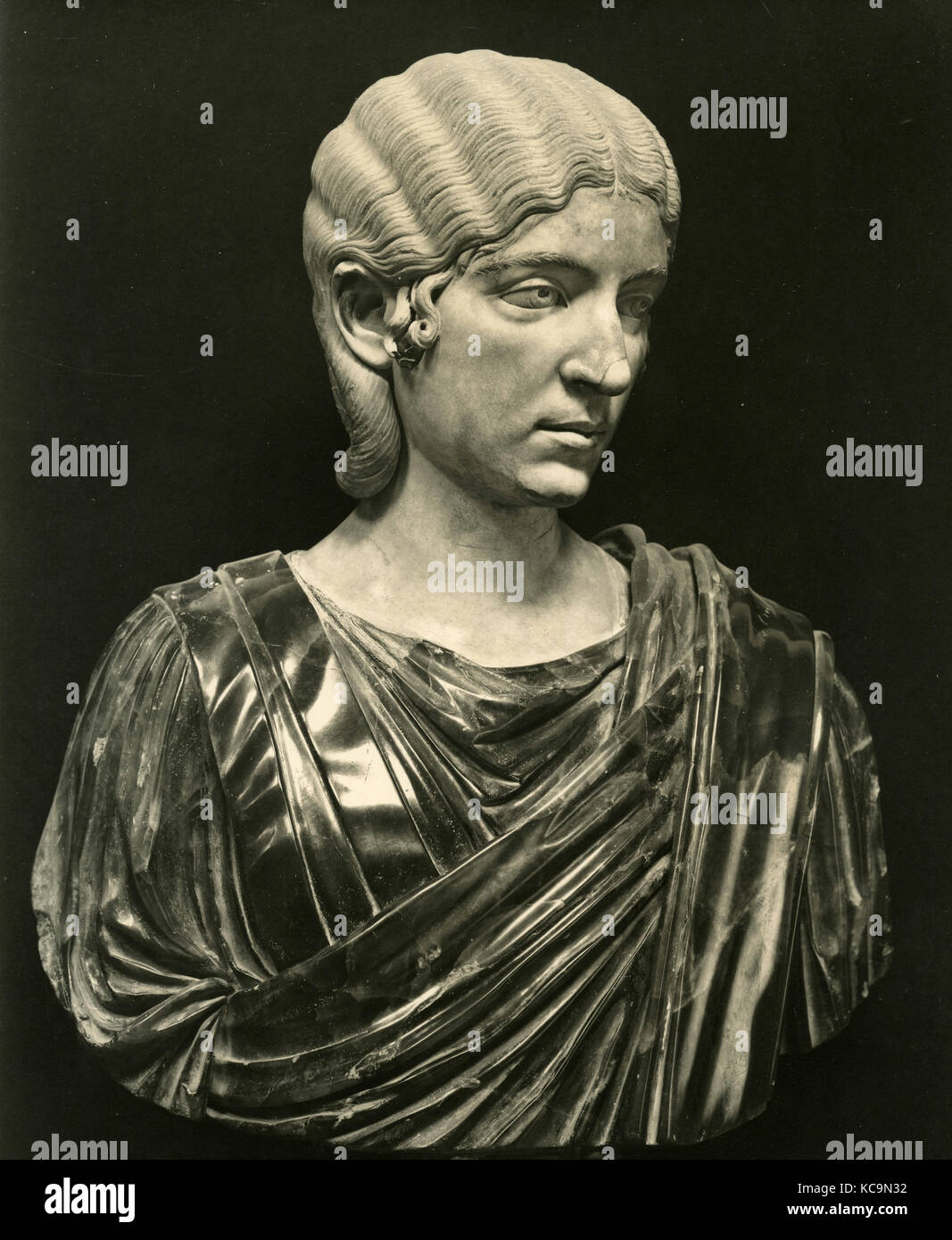 Manlia Scantilla, wife of Julian, marble head Stock Photo - Alamy