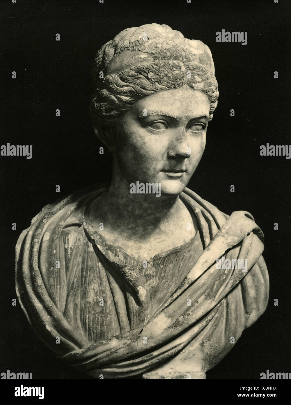 Antonia Minor, nephew of Augustus, marble head Stock Photo - Alamy