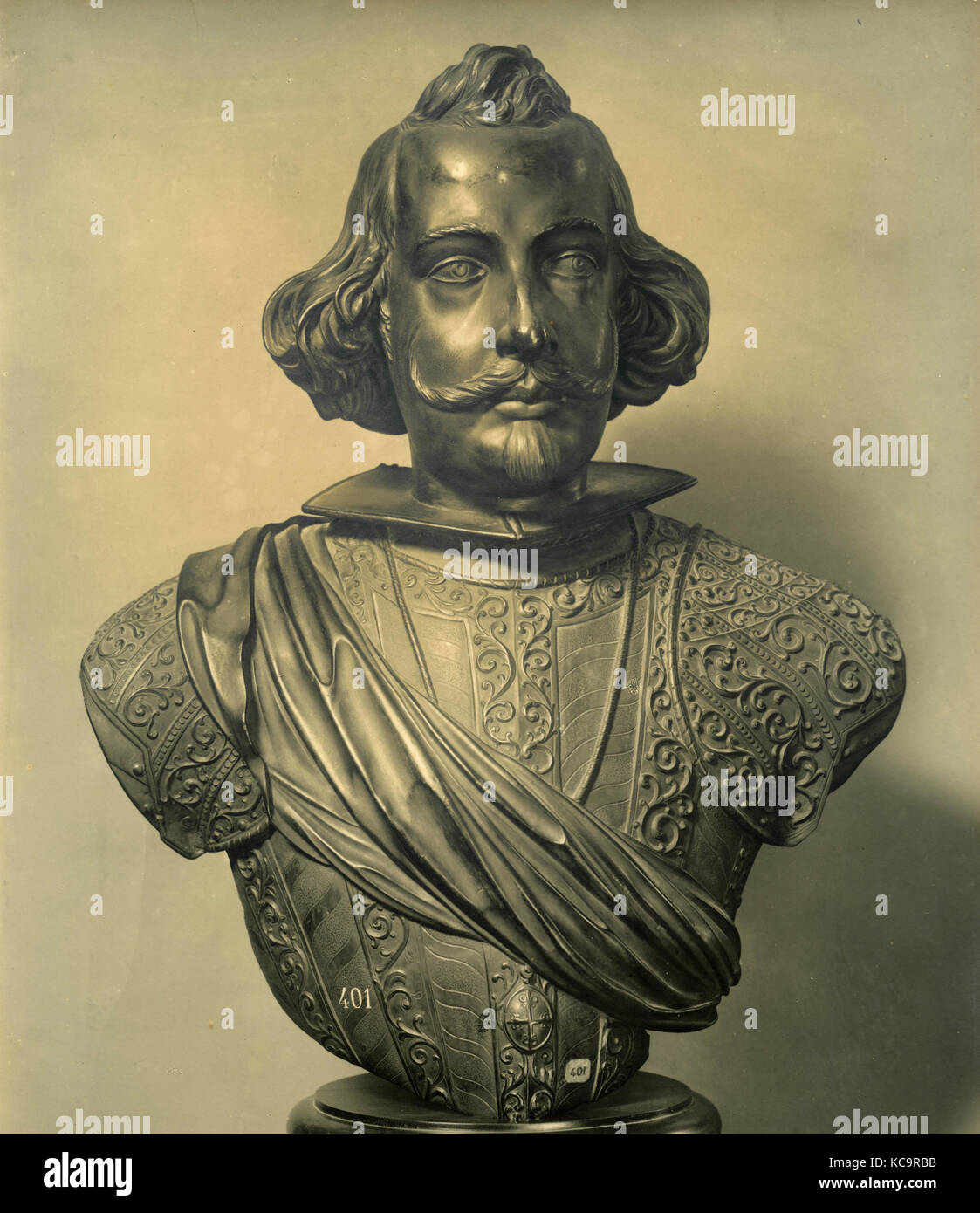 Bronze bust portraiting Francesco da Moncada Stock Photo - Alamy