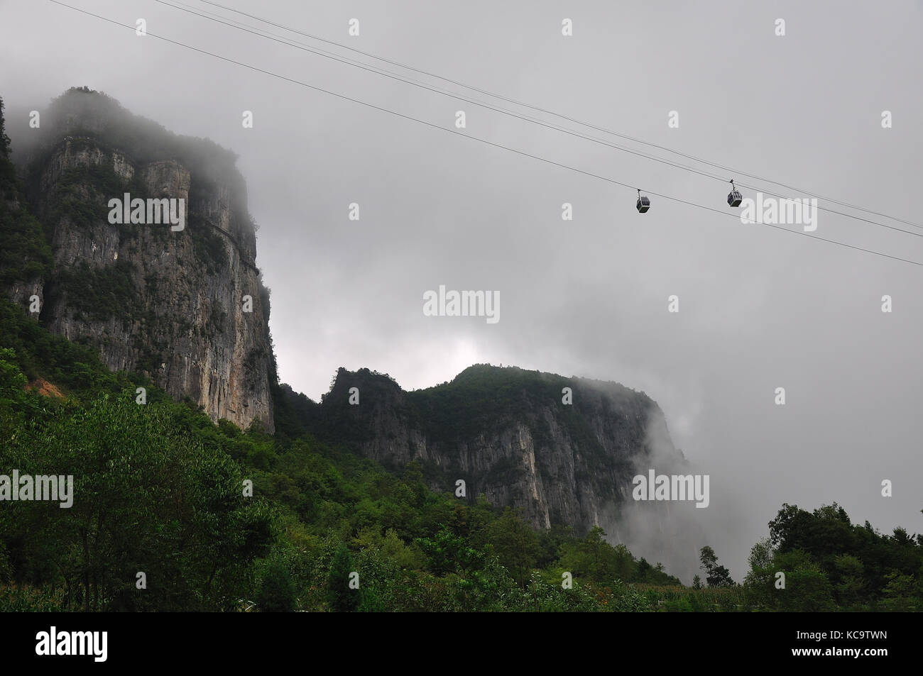 Enshi Grand Canyon Cliff Stock Photo - Alamy