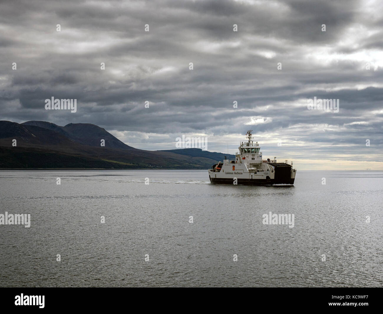 The Isle of Arran Caledonian MacBrayne (CalMac) ferry from Lochranza ...