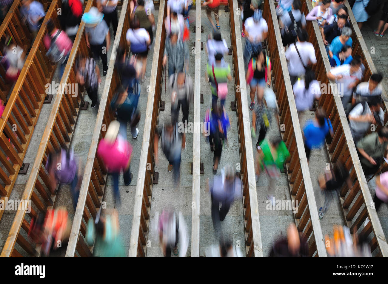 Crowd people waiting bus hi-res stock photography and images - Alamy