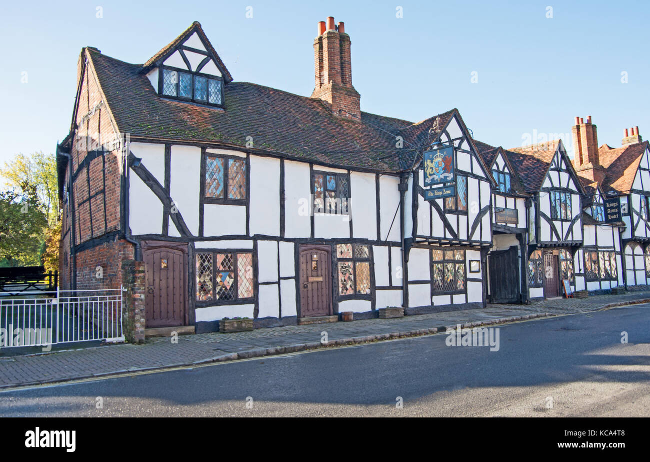 Old Amersham, Buckinghamshire, Kings Arms Pub, High Street, Chilterns ...
