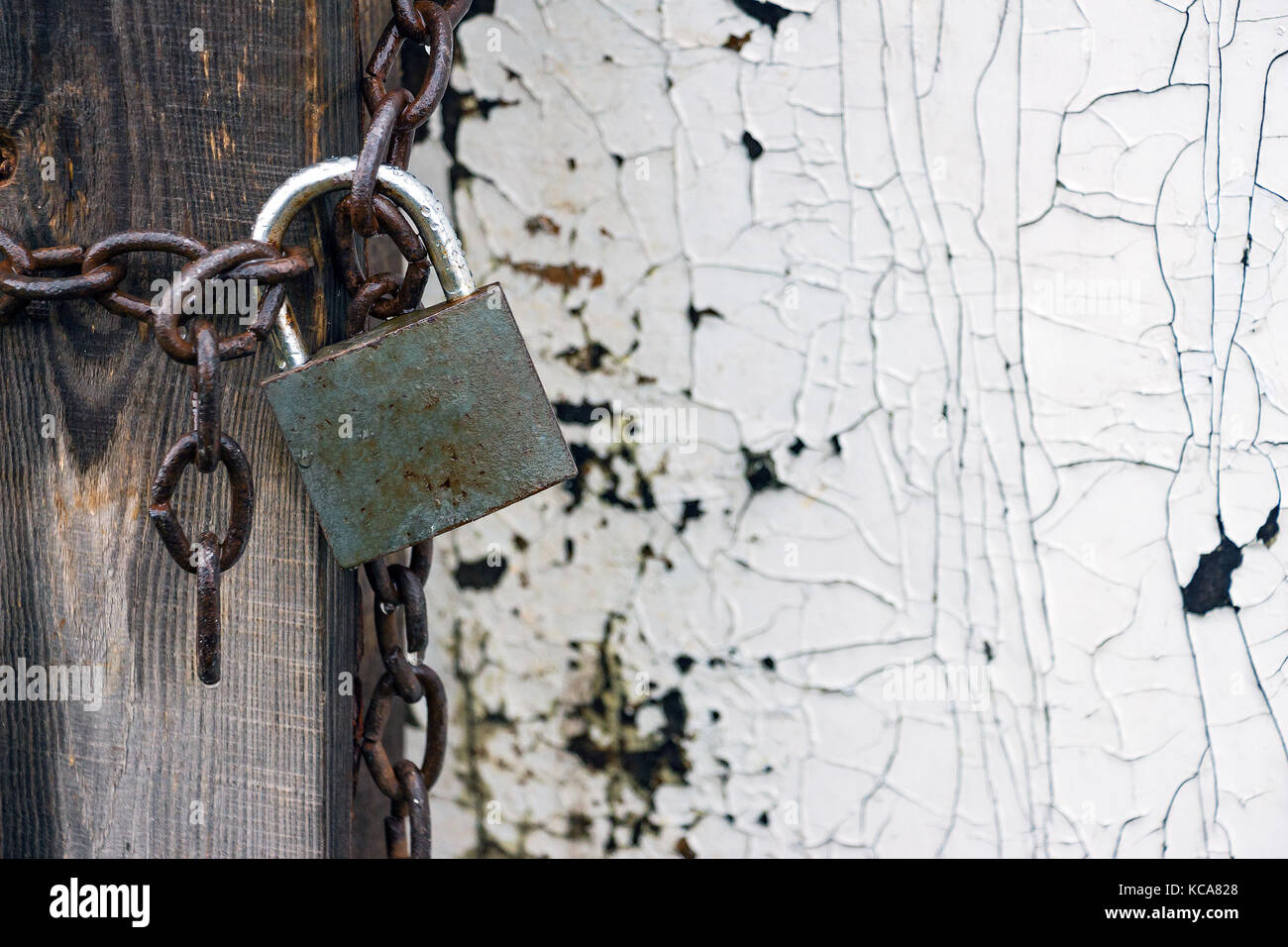 Closed lock on the chain Stock Photo - Alamy