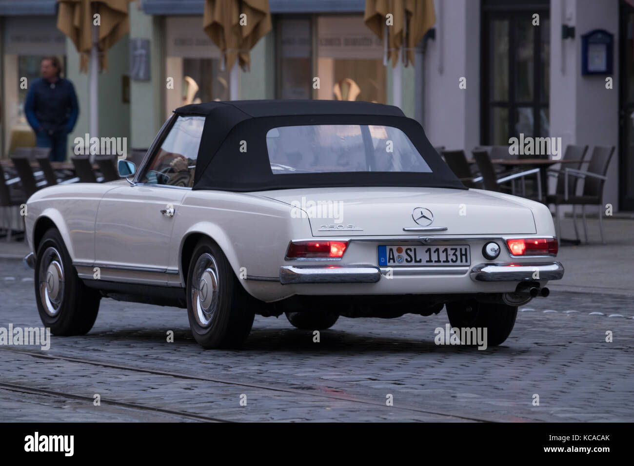 Mercedes benz 250 hi-res stock photography and images - Alamy