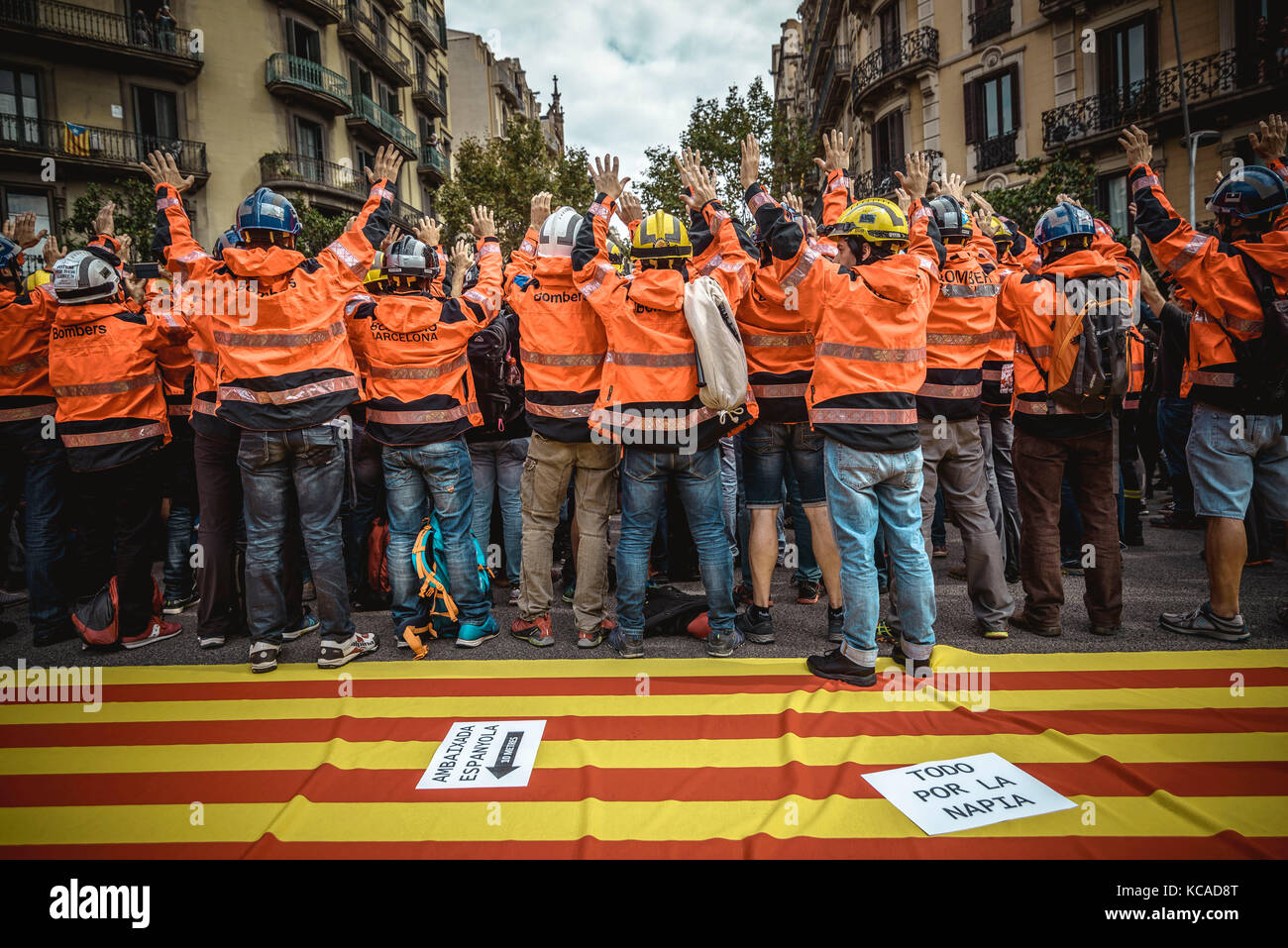 Barcelona, Spain. 3 October, 2017: Thousands of Catalan pro ...