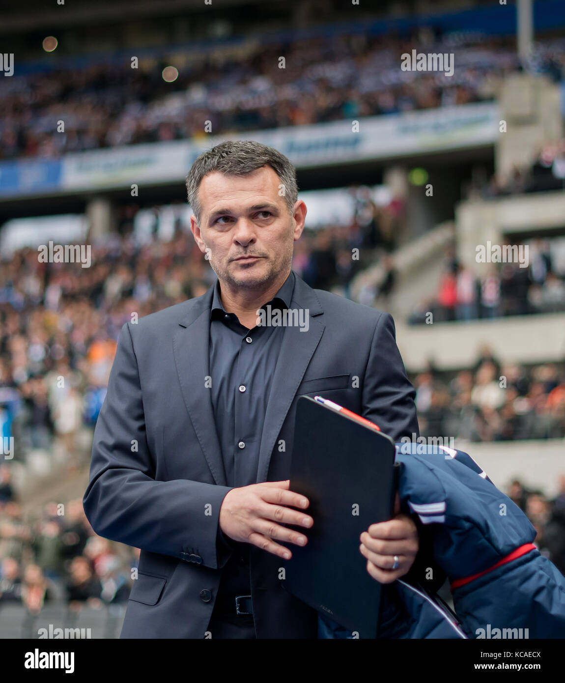 Berlin, Germany. 1st Oct, 2017. Munich's interim coach Willy Sagnol ...