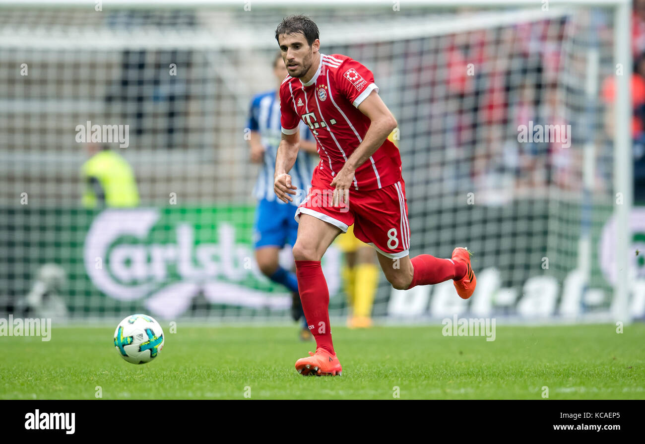 Berlin, Germany. 1st Oct, 2017. Munich's Javi Martinez in action during ...